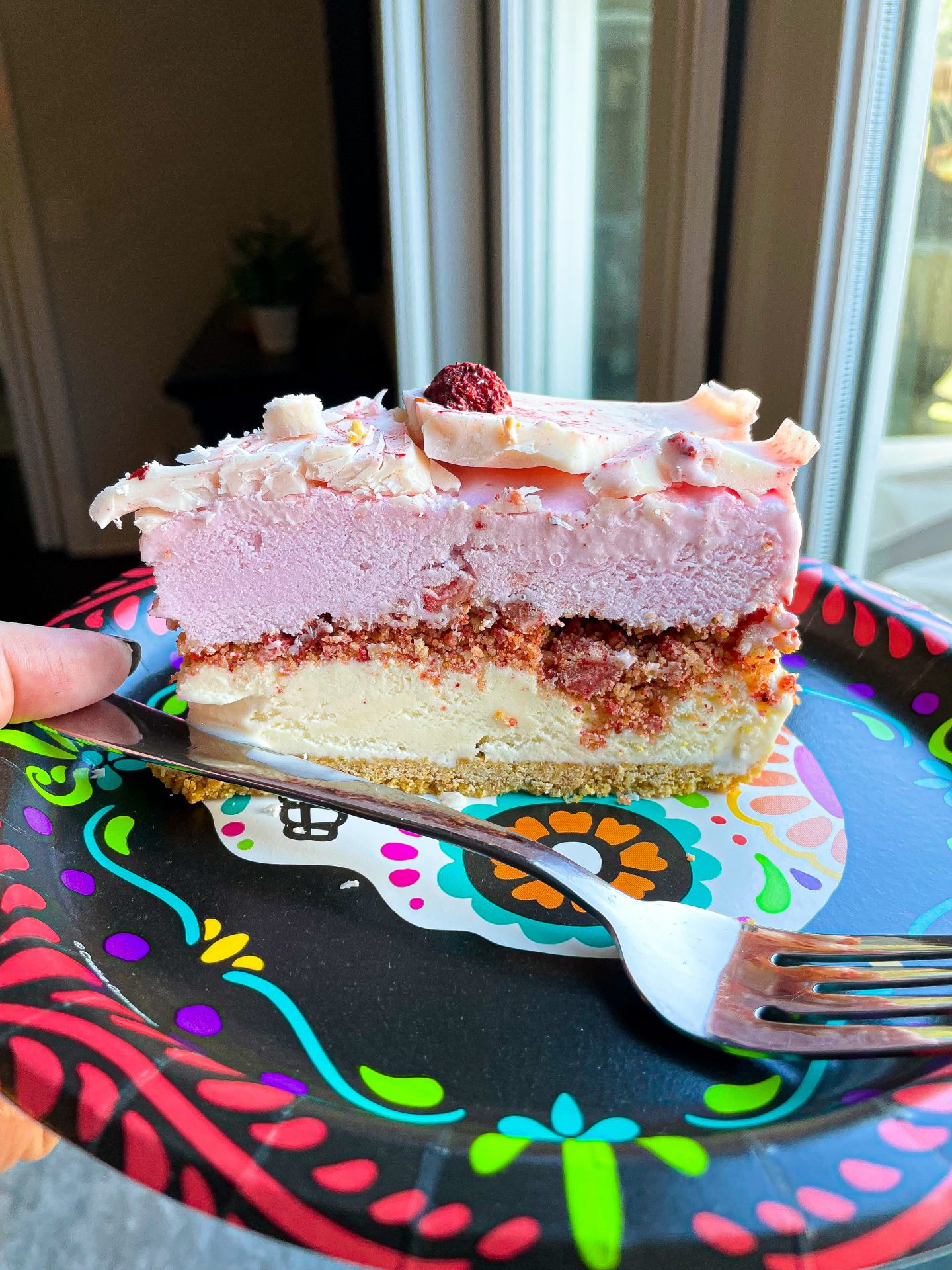 Strawberry Shortcake Ice Cream Cake - The Slimmer Kitchen